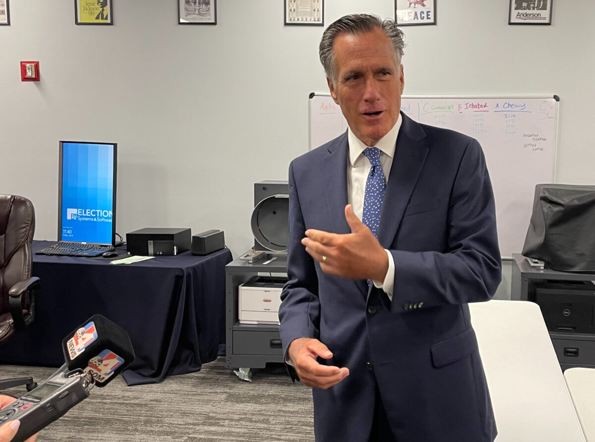 Sen. Romney not saying if he’ll run again, but staff making ...